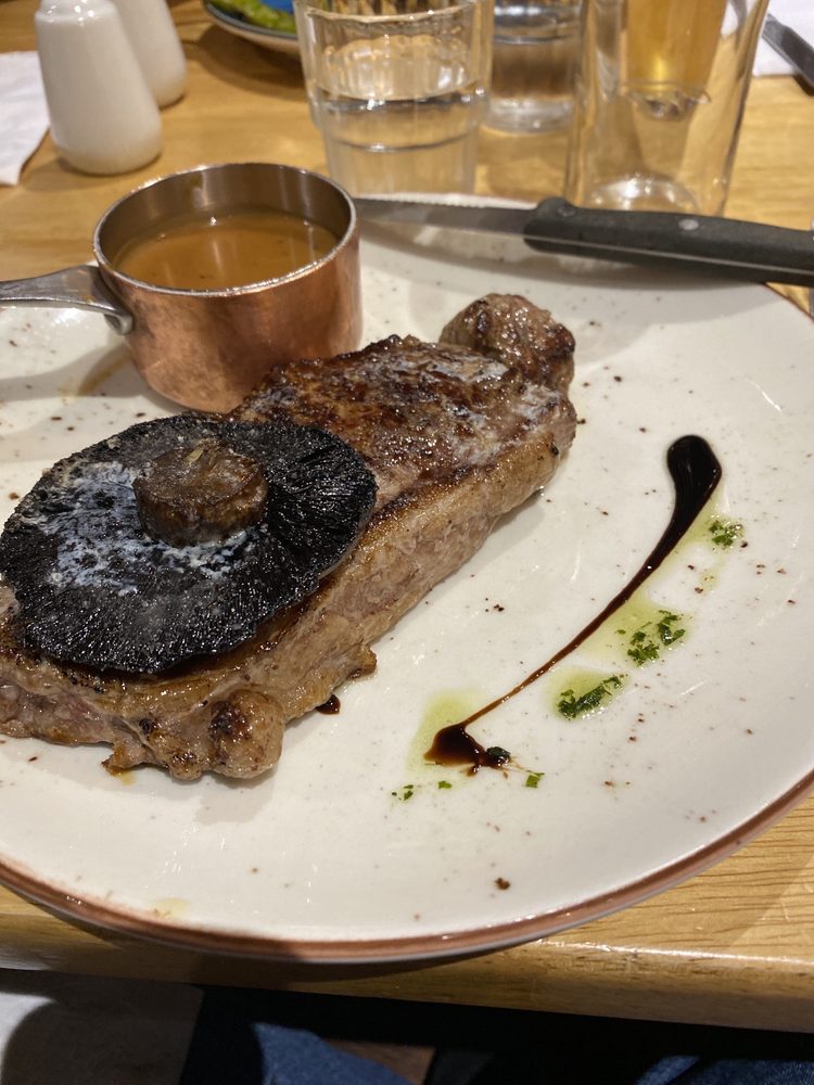 THE BENTLEY BAR & STEAKHOUSE - Updated August 2024 - 22 Photos - 1-7 ...