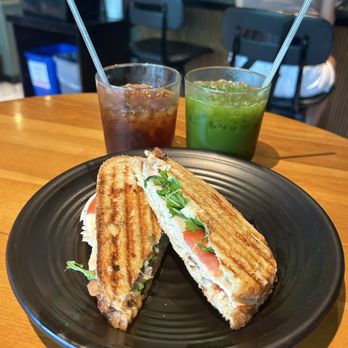 THE OPTIMIST - Updated August 2025 - 219 Photos & 134 Reviews - 1000 ...