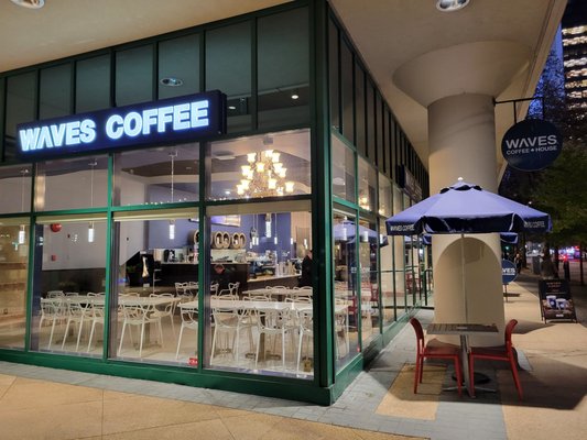 WAVES COFFEE HOUSE - Updated December 2025 - 68 Photos & 37 Reviews ...