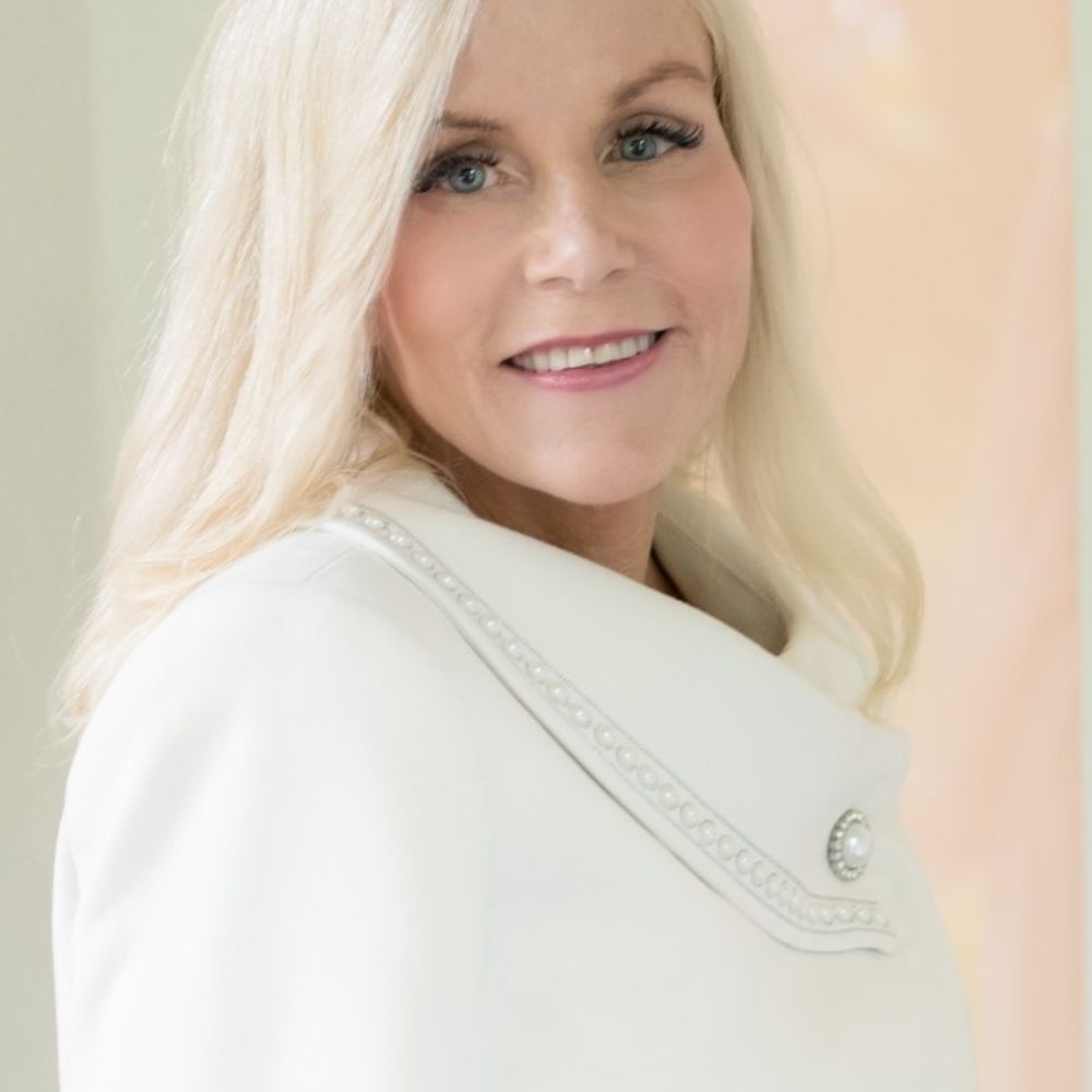 Annette Simons's Instagram, Twitter & Facebook on IDCrawl