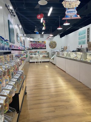 SUGARLAND CANDY & ICE CREAM - 19 Photos & 32 Reviews - Candy Stores ...