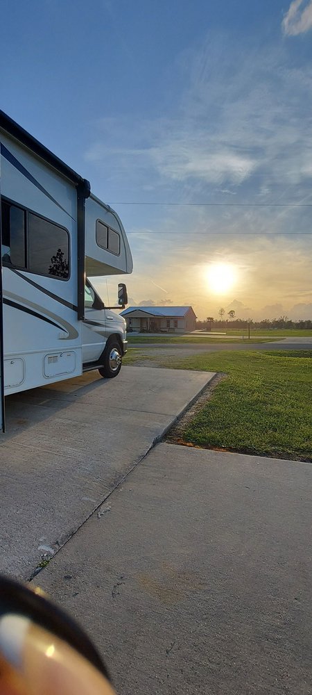 ALLIANCE HILL 50 PLUS RV RESORT - Updated March 2025 - 20 Photos - 639 ...