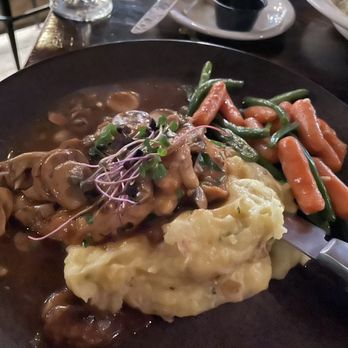 OLDE BROOK INN - Updated December 2025 - 122 Photos & 140 Reviews ...