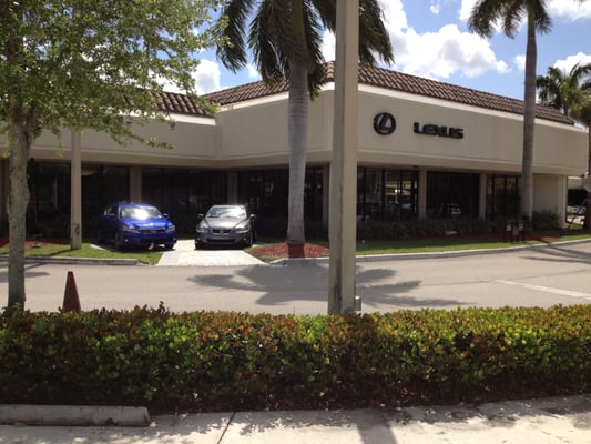 LEXUS OF PEMBROKE PINES - Updated December 2025 - 196 Photos & 494 ...