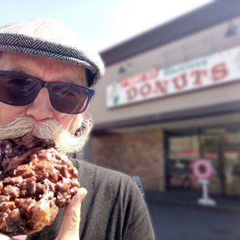 FOX’S DONUT DEN - 245 Photos & 313 Reviews - 3900 Hillsboro Pike ...