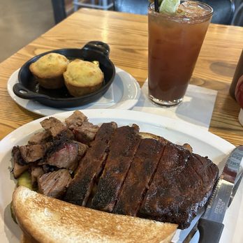 COUNTY ROAD ICE HOUSE - Updated August 2024 - 384 Photos & 307 Reviews ...