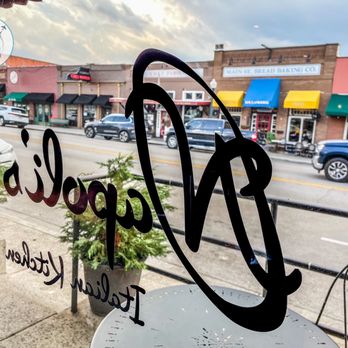 NAPOLIS ITALIAN KITCHEN & MARKET - Updated October 2025 - 373 Photos ...