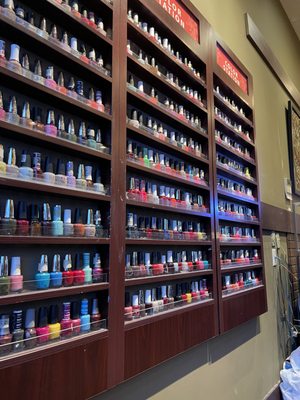 Tu nails store