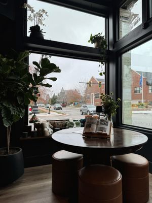 CHAPTER BOOK LOUNGE - Updated January 2025 - 35 Photos & 19 Reviews ...