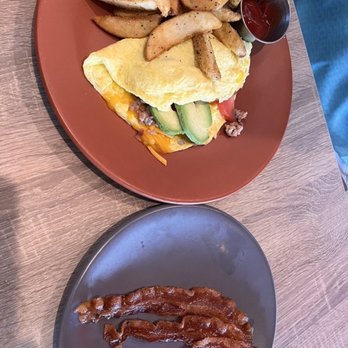 MISFIT KITCHEN - Updated September 2024 - 99 Photos & 36 Reviews - 111 ...