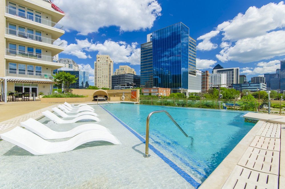 MODA - Updated October 2025 - 46 Photos & 17 Reviews - 1855 Payne St ...