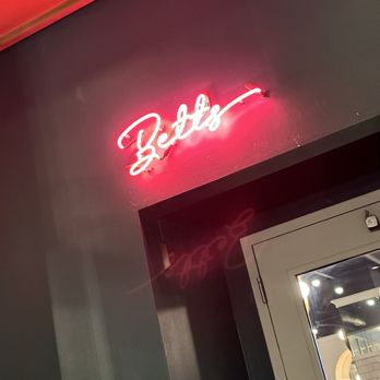 BETTS - Updated December 2025 - 269 Photos & 212 Reviews - 2000 E 9th ...