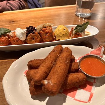 GRANA - Updated May 2024 - 71 Photos & 47 Reviews - 1210 Ashford ...