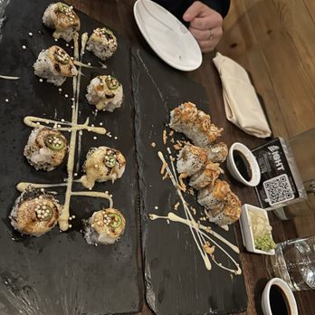 EIGHT SUSHI LOUNGE - Updated March 2025 - 3553 Photos & 1485 Reviews ...