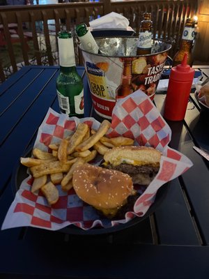 BACKYARD PATIO BAR & GRILL - Updated December 2025 - 13 Photos & 13 ...