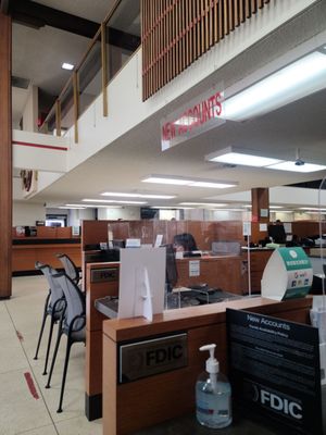 CATHAY BANK - Updated October 2025 - 20 Photos & 47 Reviews - 777 N ...