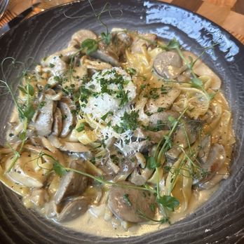 FIA RESTAURANT - Updated August 2024 - 499 Photos & 213 Reviews - 3600 ...