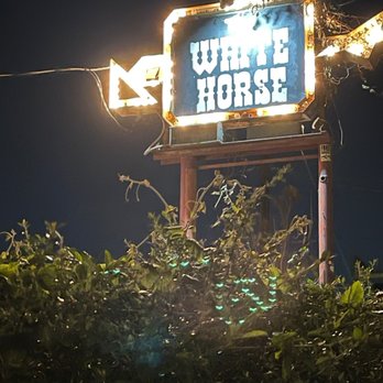 THE WHITE HORSE - Updated January 2025 - 231 Photos & 426 Reviews - 500 ...