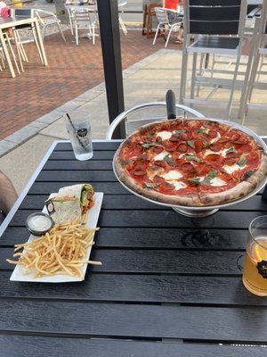 FERRARI PIZZA BAR - 70 Photos & 116 Reviews - 349 W Commercial St, East ...