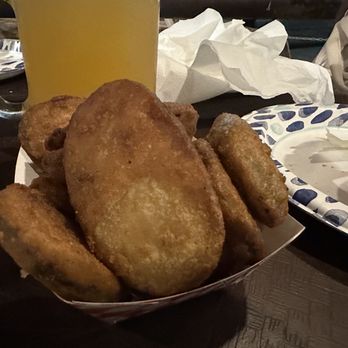 THE CHUCK BOX - Updated May 2024 - 709 Photos & 1102 Reviews - 202 E ...