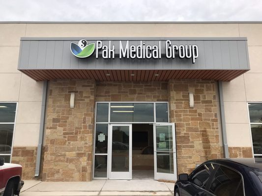 PAK MEDICAL GROUP - Updated October 2025 - 87 Reviews - 1762 Common St ...