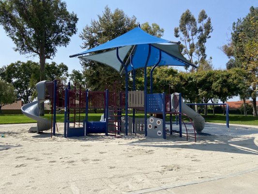 PEPPERWOOD PARK - Updated March 2025 - 16 Photos - 55 Columnus, Irvine ...