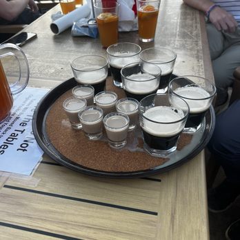 BACKSTREETS PUB & GRILL - Updated January 2026 - 40 Photos & 170 ...