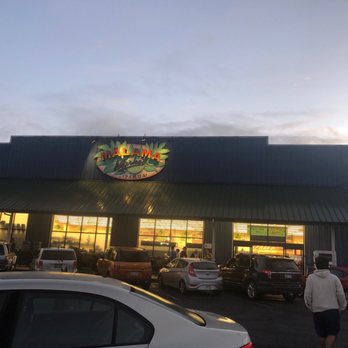 MALAMA MARKET - Updated March 2025 - 91 Photos & 88 Reviews - 15-2714 ...
