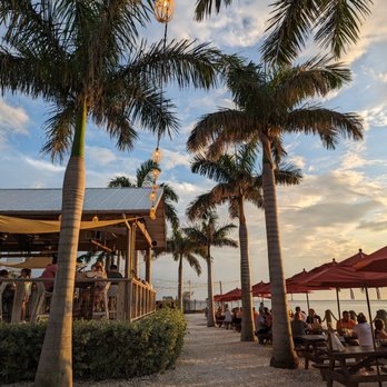 SALT SHACK ON THE BAY - 1712 Photos & 1029 Reviews - 5415 W Tyson Ave ...