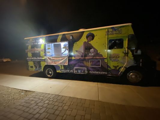 BUZZNBEEZ FOOD TRUCK - Updated October 2024 - 97 Photos & 194 Reviews ...