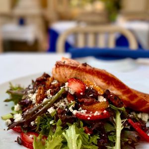 TOPSIDE AT THE BEACON - Updated October 2025 - 173 Photos & 130 Reviews ...