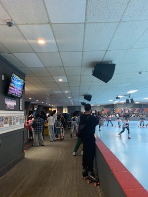 SKATE ZONE - 50 Photos & 56 Reviews - Skating Rinks - 1082 Route 3 ...