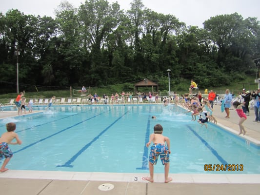 HUNTING HILLS SWIM CLUB - Updated May 2026 - 15 Reviews - 300 ...