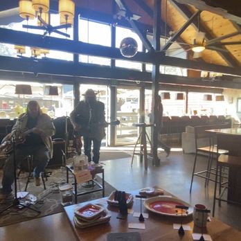 MIDDLE RIDGE WINERY - Updated September 2024 - 201 Photos & 109 Reviews ...