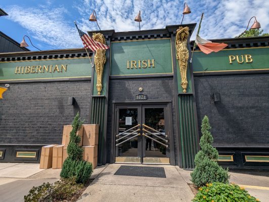 HIBERNIAN RESTAURANT & PUB - Updated November 2025 - 208 Photos & 227 ...