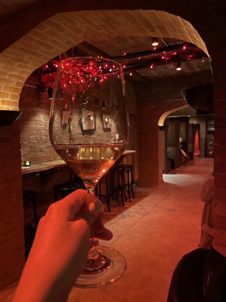 LA CAVE DU VIN - Updated December 2025 - 16 Photos & 11 Reviews - 710 ...