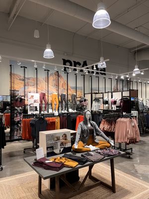 COLUMBIA SPORTSWEAR COMPANY EMPLOYEE STORE - Updated January 2026 - 148 ...