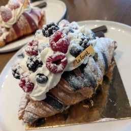 LA FORET - Updated June 2025 - 45 Photos & 19 Reviews - 1135 Austin ...