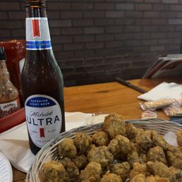 HUNT’S SEAFOOD RESTAURANT & OYSTER BAR - Updated December 2025 - 132 ...