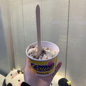 COWS - 213 Photos & 118 Reviews - Ice Cream & Frozen Yogurt - 138 Banff ...
