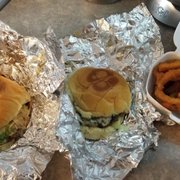 CHUNKY’S BURGERS - 253 Photos & 285 Reviews - Burgers - 4602 Callaghan ...