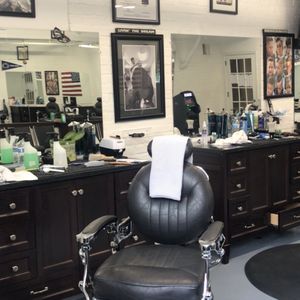 SOUTH END BARBER SHOP - Updated July 2024 - 222 E Oak Ridge Dr ...
