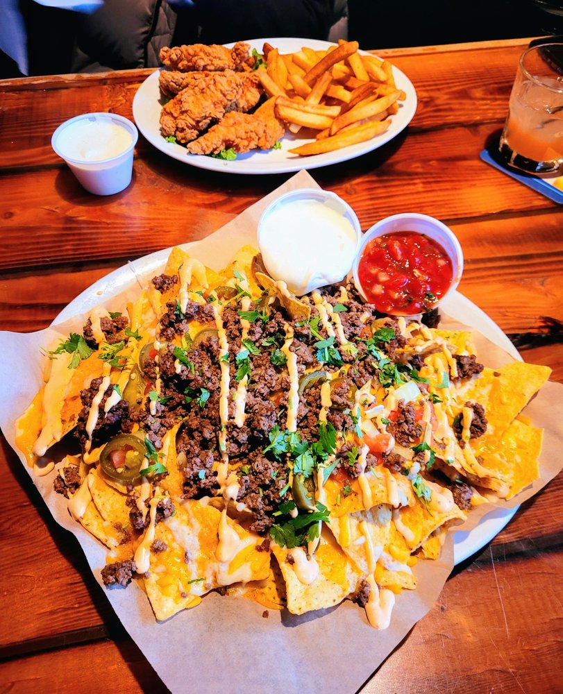 DAMAN’S BAR AND GRILL - Updated January 2026 - 59 Photos & 137 Reviews ...