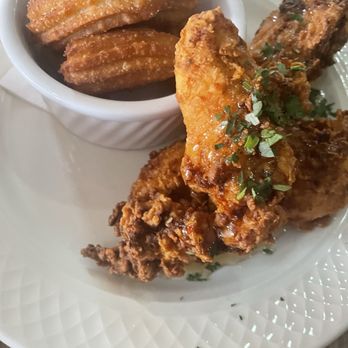 CRISP ROCHESTER - Updated July 2025 - 380 Photos & 213 Reviews - 819 S ...