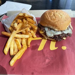 HI-POINTE DRIVE-IN - Updated October 2025 - 217 Photos & 219 Reviews ...