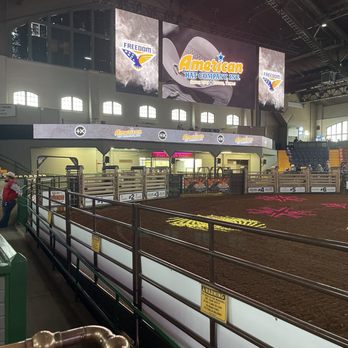 COWTOWN COLISEUM - 261 Photos & 80 Reviews - 121 E Exchange Ave, Fort ...