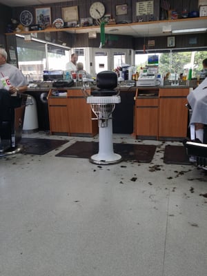 BOEVING BARBER SHOP - Updated January 2026 - 513 E Main St, Belleville ...