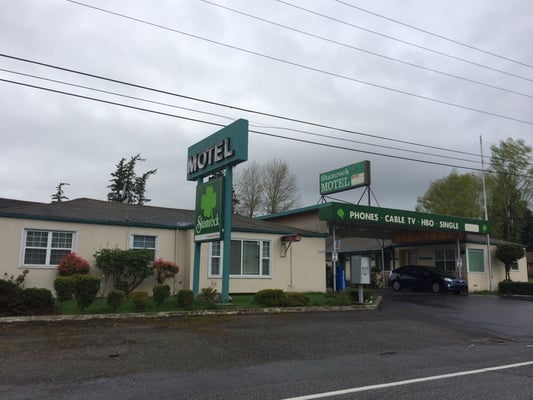 SHAMROCK MOTEL - Updated December 2025 - 12 Reviews - 4133 W Maplewood ...