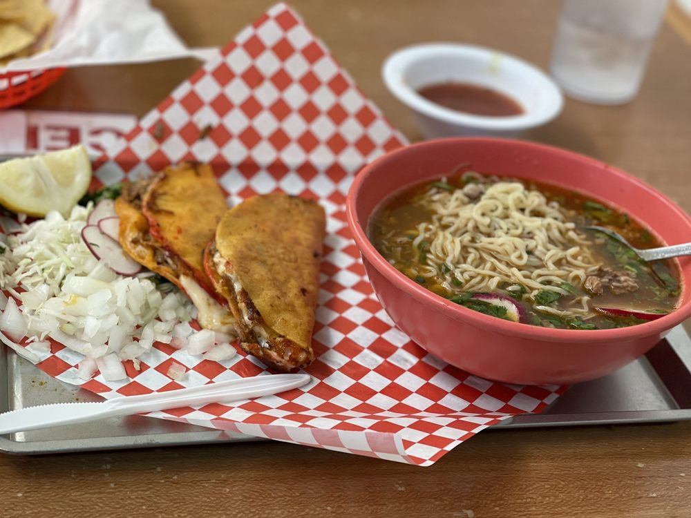 TRES BETOS TAQUERIA - Updated May 2025 - 215 Photos & 171 Reviews ...