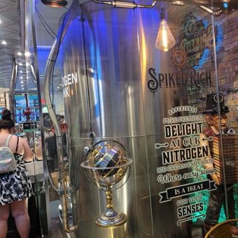 SPIKED RICH NITROGEN ICE CREAM - Updated May 2024 - 999 Photos & 374 ...